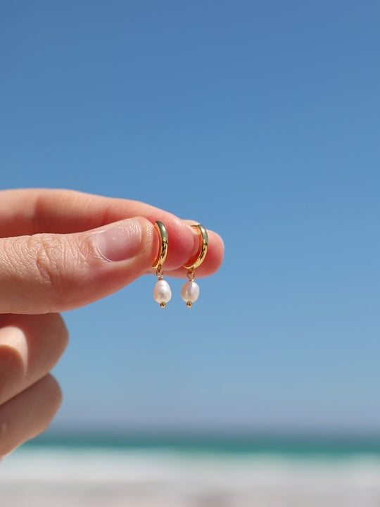 Freshwater Pearl Hoops in 18K Gold – Malakai the Label